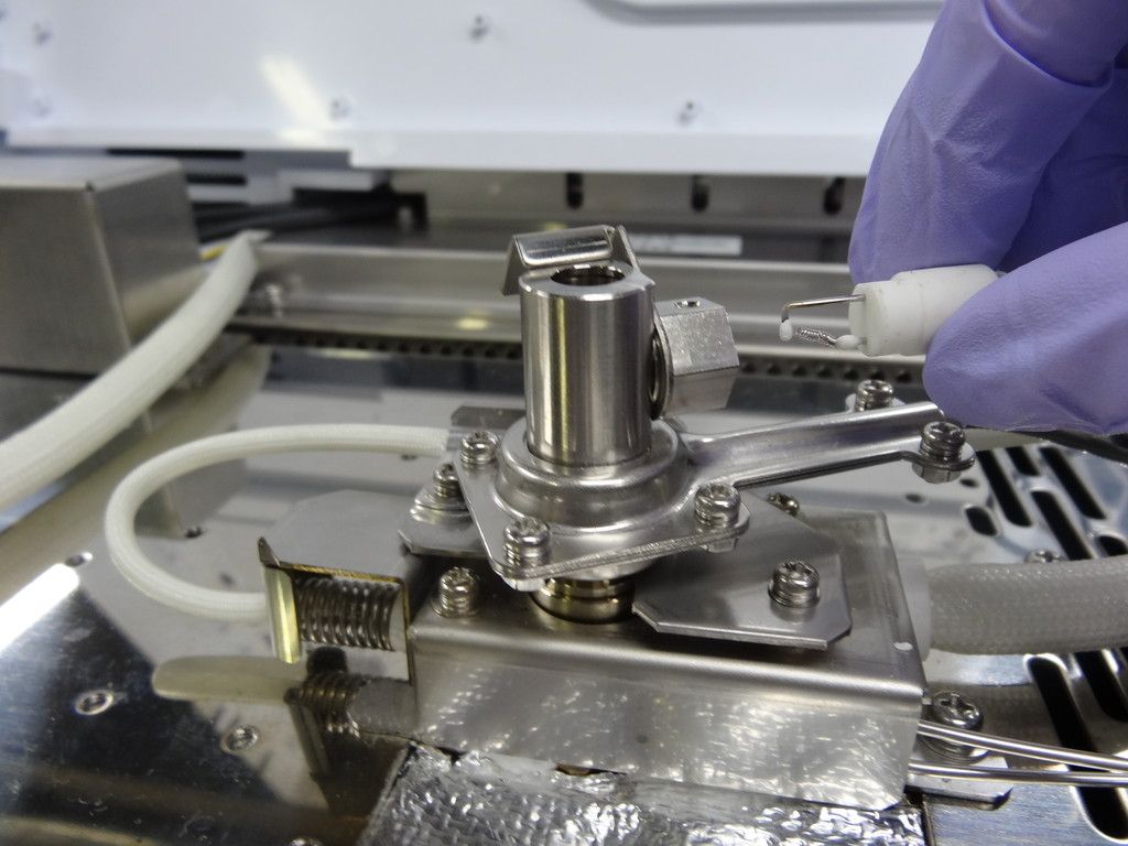 Replacement of FID Igniter