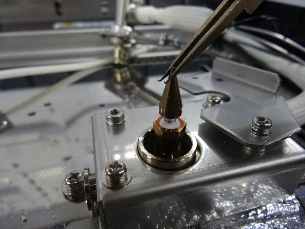 Inspection of FID Collector and Replacement of Jet